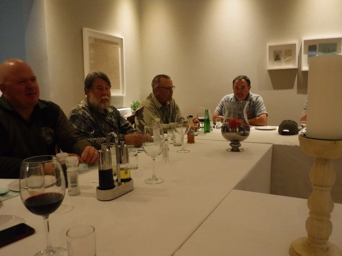 Reeder Custom Guns - This ol' boy?