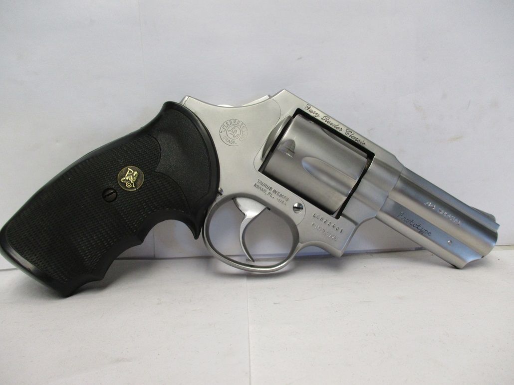 Reeder Custom Guns - A lot of folks like to carry a revolver for self ...