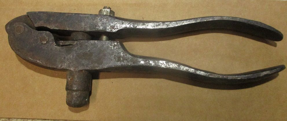 Reeder Custom Guns - Hand Loading Ammo